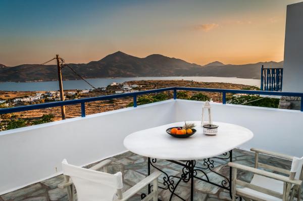 Nearchos House - ミロス島