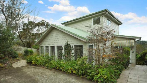 Tranquility Large Mountain Home With Views - Katoomba