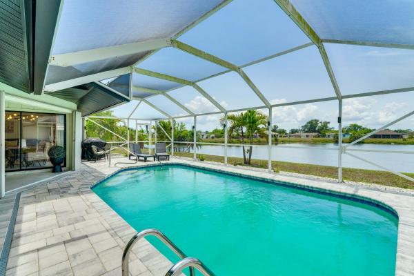Group Getaway Luxe Lakeside Gem In Port Charlotte - Port Charlotte
