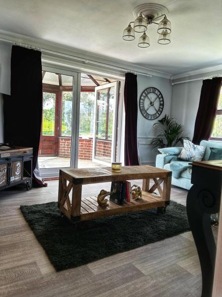 The Garden Rooms At Woody's - Conwy