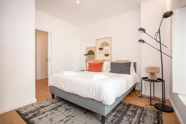 Liiiving In Porto - Ribeira Vintage View - Porto, Portugal