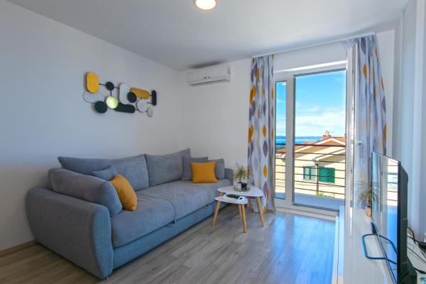 Apartments Nataly With Free Parking - Makarska