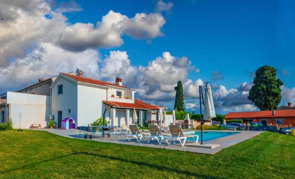 Villa Kati Bati, A Perfect Summer Villa With Pool - Bale