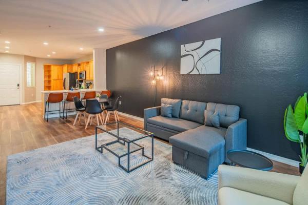 Inmense 2bd - Asu - Sloan Pk - Wd - Parking - Sleeps 8 - Tempe, AZ