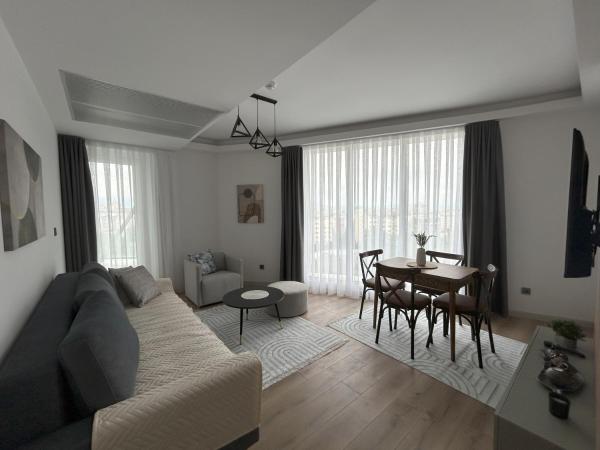 Stylish Apartment For Families, Couples & Business Travelers - Skopje