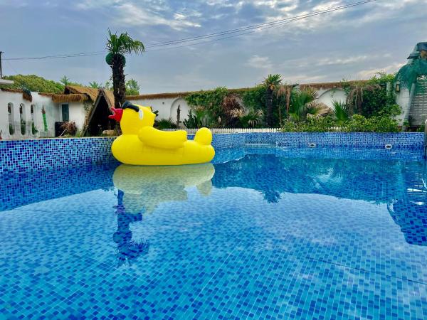 Left Bank La Vie Pool Resort - Shanghai