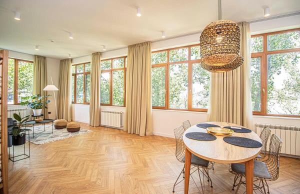 Cozy 1br Apartment - By Wehost - Tbilisi