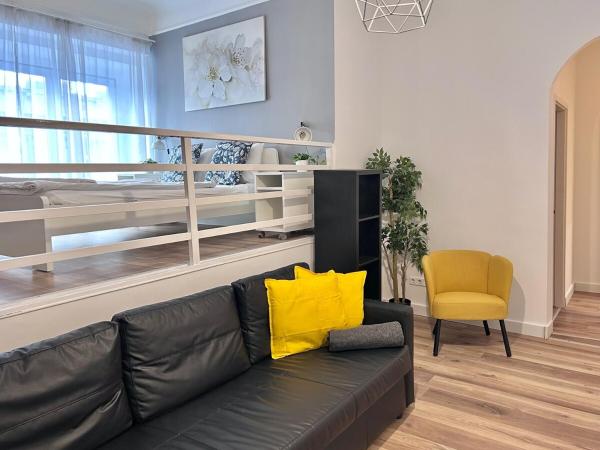 Budget Apartment By Hi5- Akácfa Street - Budapest