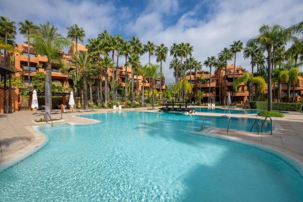 Luxury 3-bedroom Duplex Penthouse Close To Puerto Banus - 馬貝拉