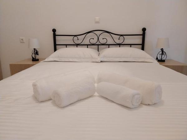 Vicky's Apartment, Aliko - Albania