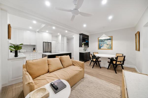 Easy Access 2br Flat With Parking In Rose Bay - Kensington