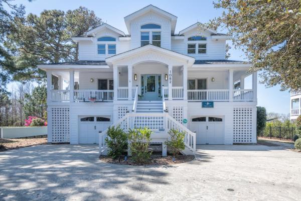 Soundfront Beach Trolly Pool Spa Resort Access - Corolla, NC