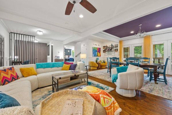 Charming Boho Getaway -Near Downtown- Sleeps 10 - Atlanta, GA