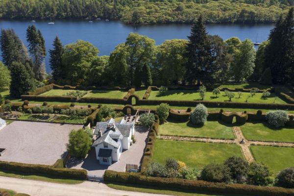 Garden Cottage - Loch Ness