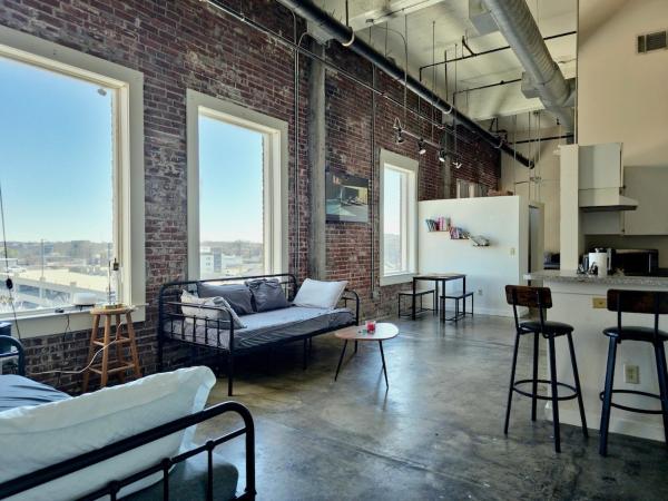 The Downtown Grizz Loft - Memphis, TN