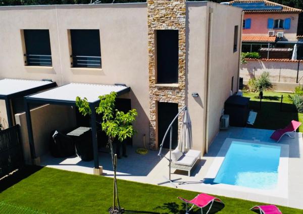 Cottage De Villepey, Villa Near Beach, Swimming Pool - Fréjus