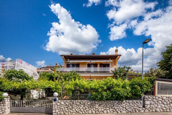 Kostrena Apartment Maja Few Mt From Sea- Happy Rentals - Kraljevica