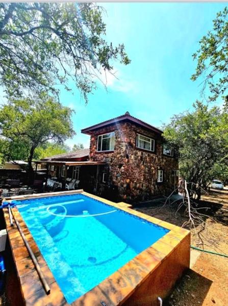 Luxury Guesthouseco Flintstonehouse - Marloth Park
