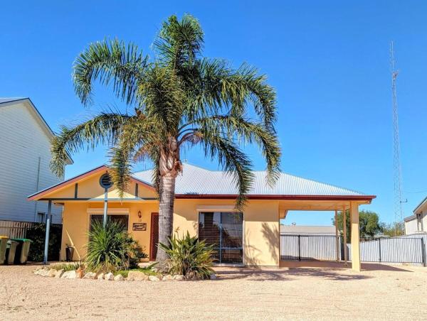 Bayside Breeze - Moonta