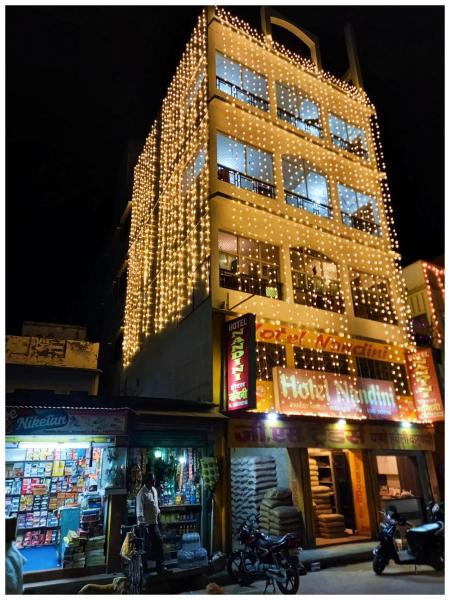 Hotel Nandini Varanasi! Near Kashi Vishwanath Temple - Air Conditioned Rooms With Free Wi-fi - Free Parking Available - Varanasi