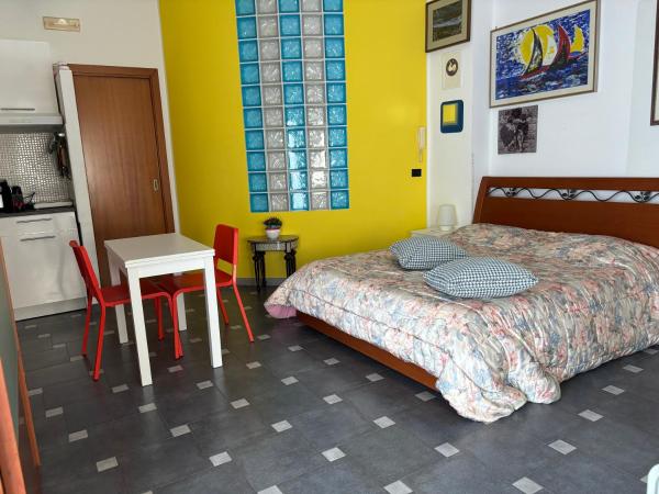 La Rosa Di Rebecca - Monopoli