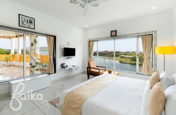 Jaydurg Asra Lake Heritage Hotel With Rooftop And Swimming Pool - Udaipur