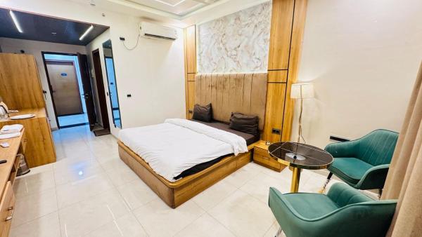 Snooze And Stay Omaxe Hazratganj - Lucknow