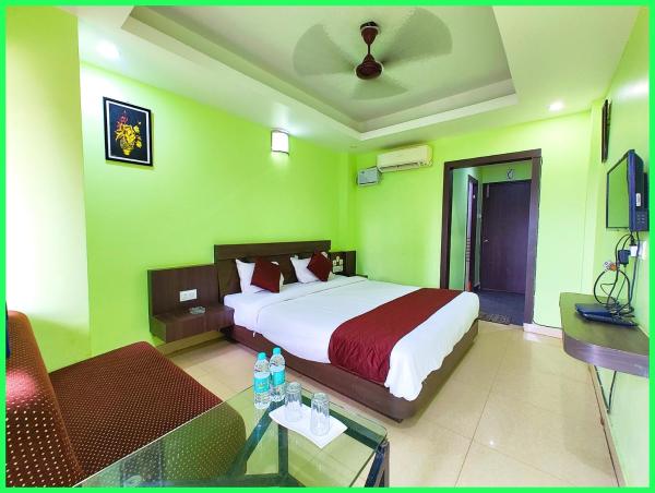 Hotel Deep Ganga Stay Near Sea Beach - Lift & Parking Facility - Fully Air Conditioning Luxuary Rooms - Top Rated Hotel In Puri - Puri