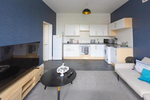Cozy 2 Bedroom Apartment In Quiet M16 Area Prefect For Friends Or Couples - Altrincham