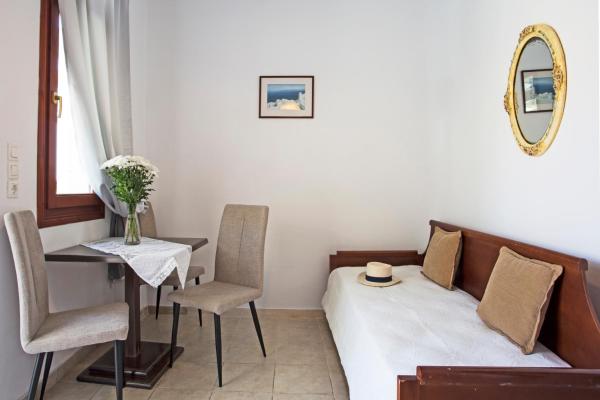 The Birds Villa Incl Car And Breakfast And Airport Pick Up - Santorini