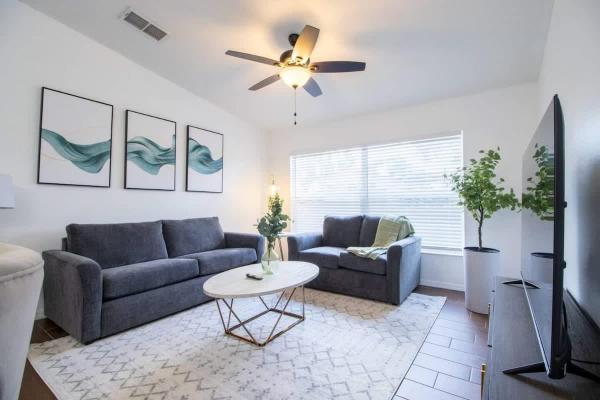 Entire Modern Home In Dade City - Dade City, FL