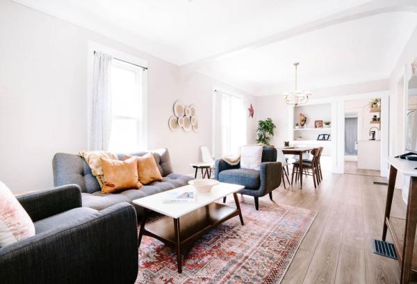 Olde Town Ambler A Distinctive Walkable Retreat - Golden, CO