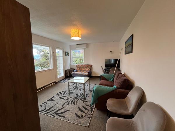 Retro Cosy Unit With Lake Views And Patio Walk To Town - Queenstown