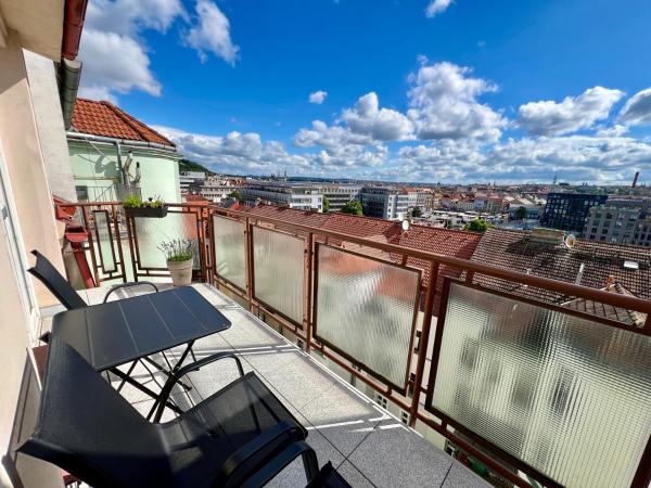 Rooftop Prague View Apartment - Prag