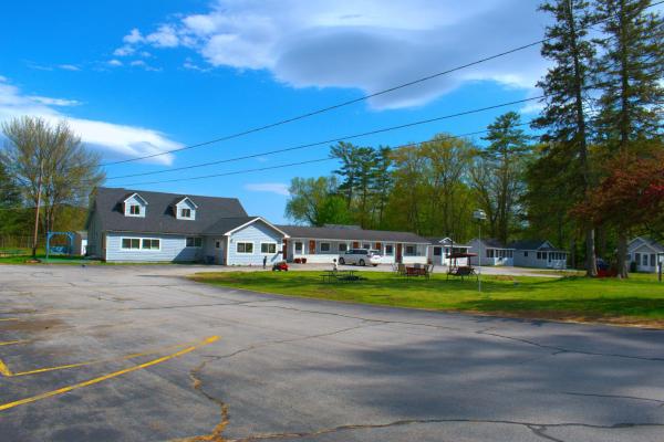 Pilgrim Inn & Cottages - New Hampshire (State)