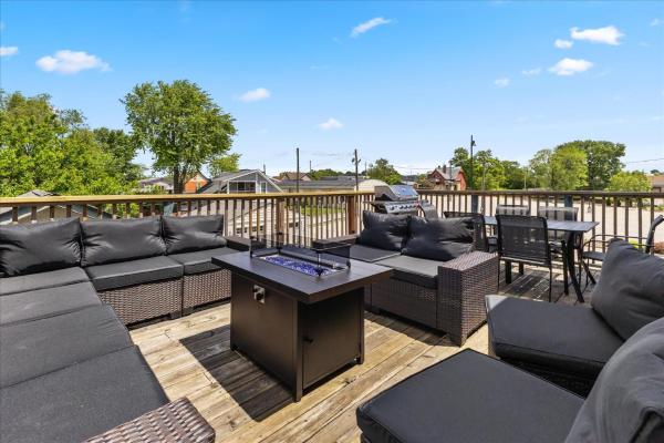 Huge Downtown Retreat With Free Parking - Indiana (State)
