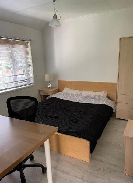 Comfy Garden View Bedroom - Greenwich