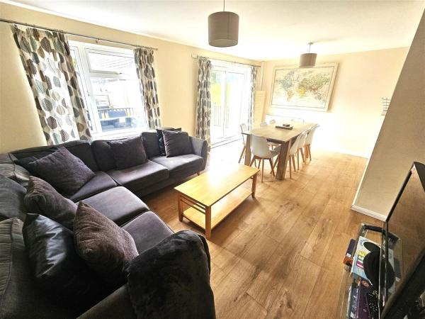 Cosy Detached Lodge, Dog & Child Friendly With Shared Pools - Tavistock