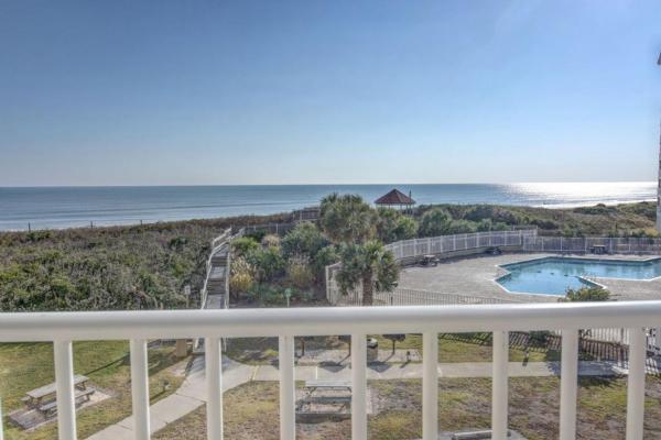 St. Regis 3105 - Adorable Oceanfront Condo - North Topsail Beach, NC