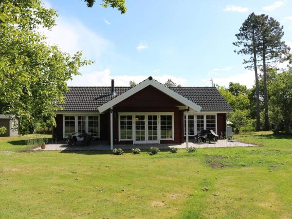 8 Person Holiday Home In Hadsund-by Traum - Tanska