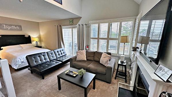 Freshly Upgraded Cozy Loft @ North Creek Resort - The Blue Mountains