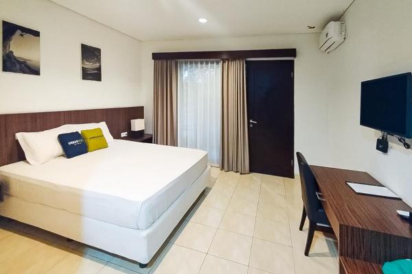 Urbanview Near Pasir Angin Hotel - Indonesia