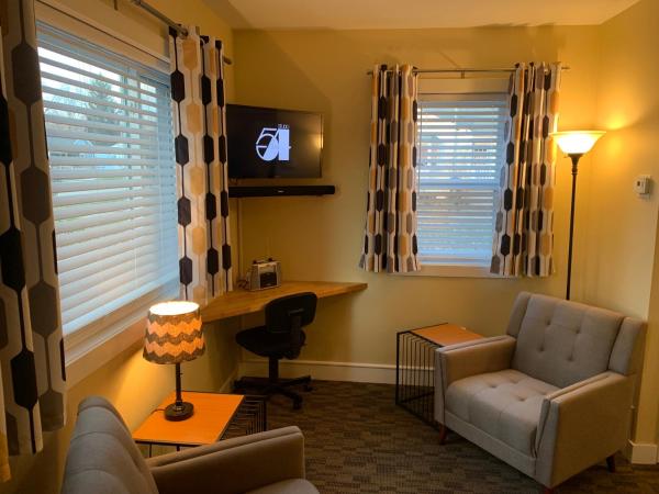 Cottage11 Of Avalon: 2 Bedroom, Laundry, Rv Parking. Quiet - Michigan