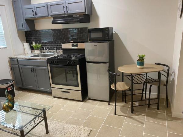 Cute Studio In Arbor Links - Snellville, GA