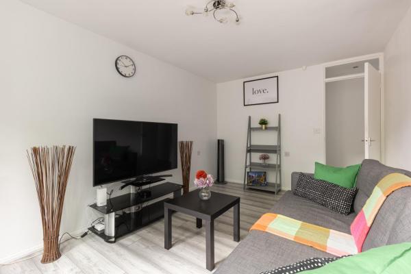 Bright 1br Flat By Brixton, With Parking And Balcony - Croydon, UK