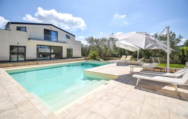 Lovely Home In Caiazzo With Private Swimming Pool, Can Be Inside Or Outside - Caserta