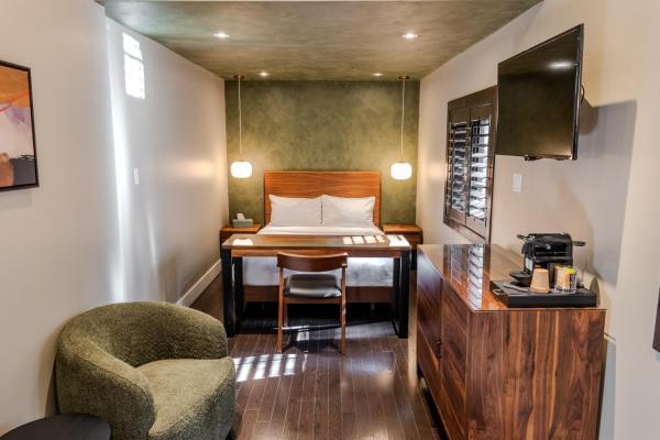 Self Check-in Boutique Hotel - Quartier Latin - Room 103 - Montreal