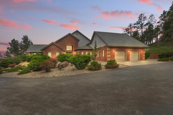 Luxe Villa Expansive Yard Near Rapid City - Rapid City, SD