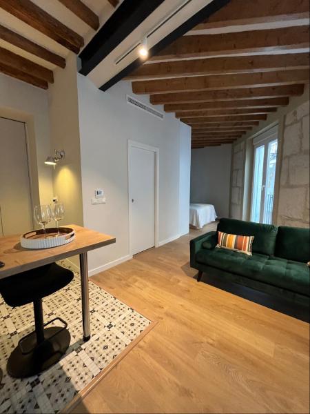 Charm And Modernity In Alicante - Alicante