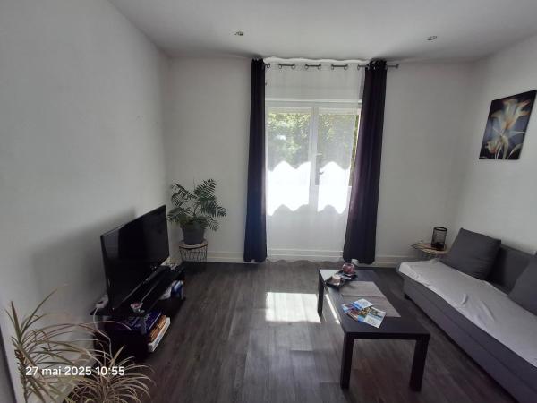 Appartement "Les Tournesols" 1er éTage 2ch Avec Parking à Lurs - France